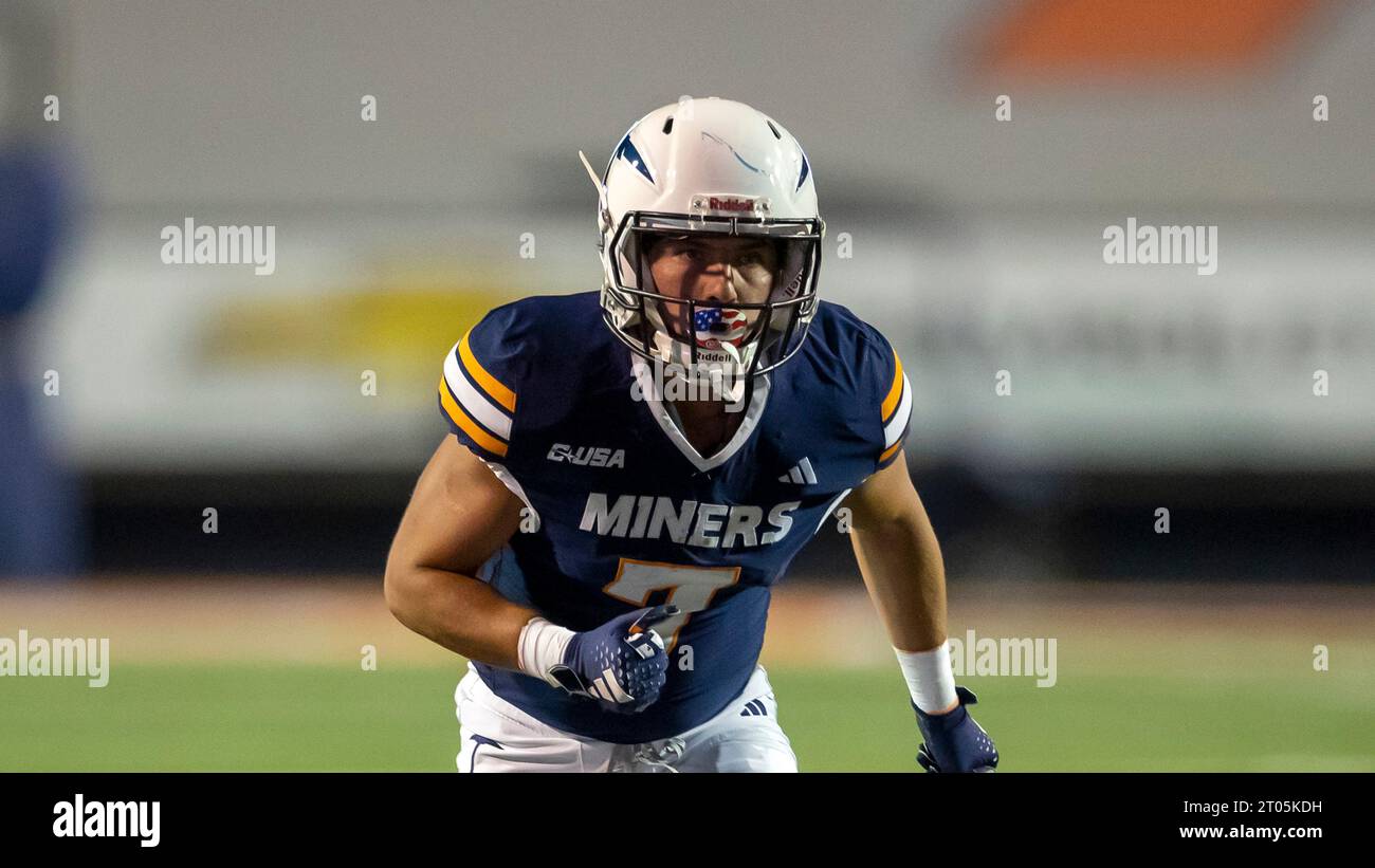 UTEP wide receiver Marcus Bellon runs after the snap during the second ...