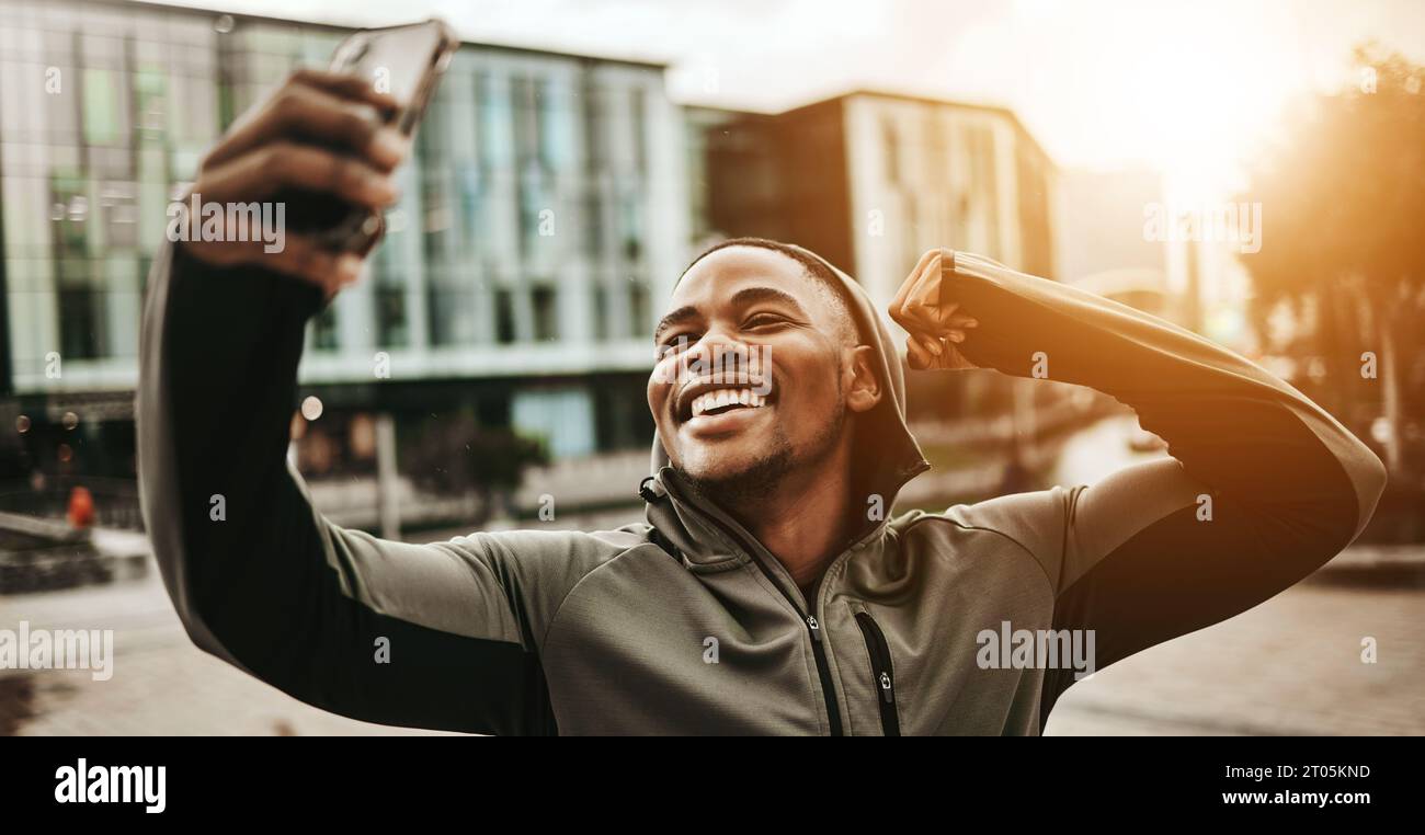 Man running after train hi-res stock photography and images - Alamy