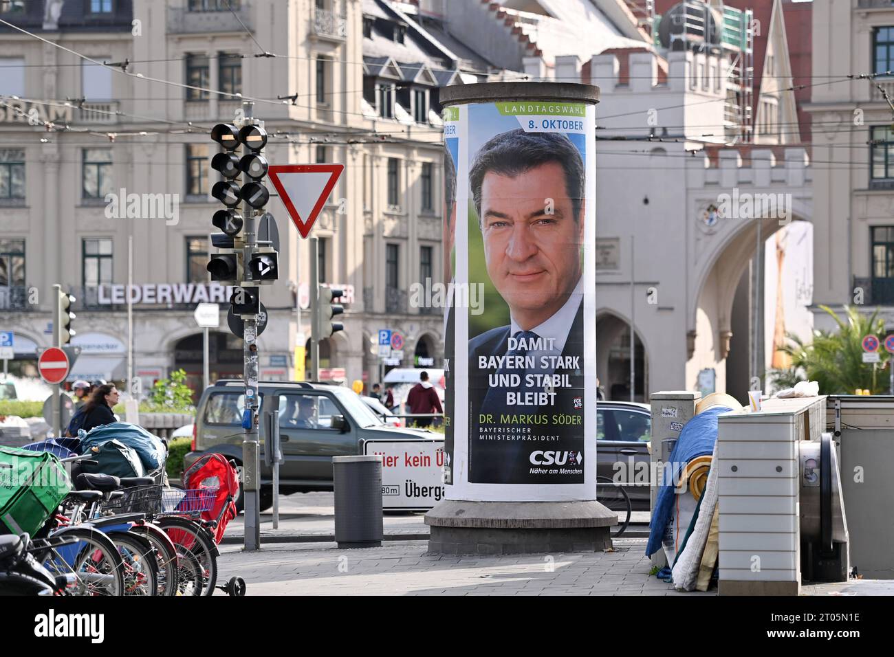 Wahlplakat, Litfasssaeule der CSU mit Markus SOEDER zur Landtagswahl in ...