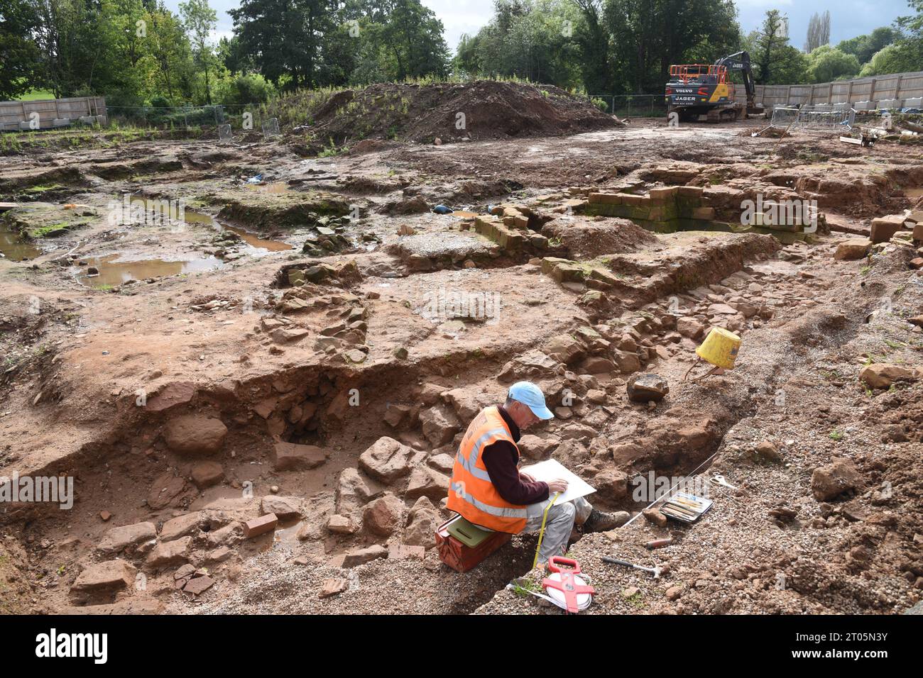 Kenilworth Archaeological Dig 2023 Stock Photo - Alamy
