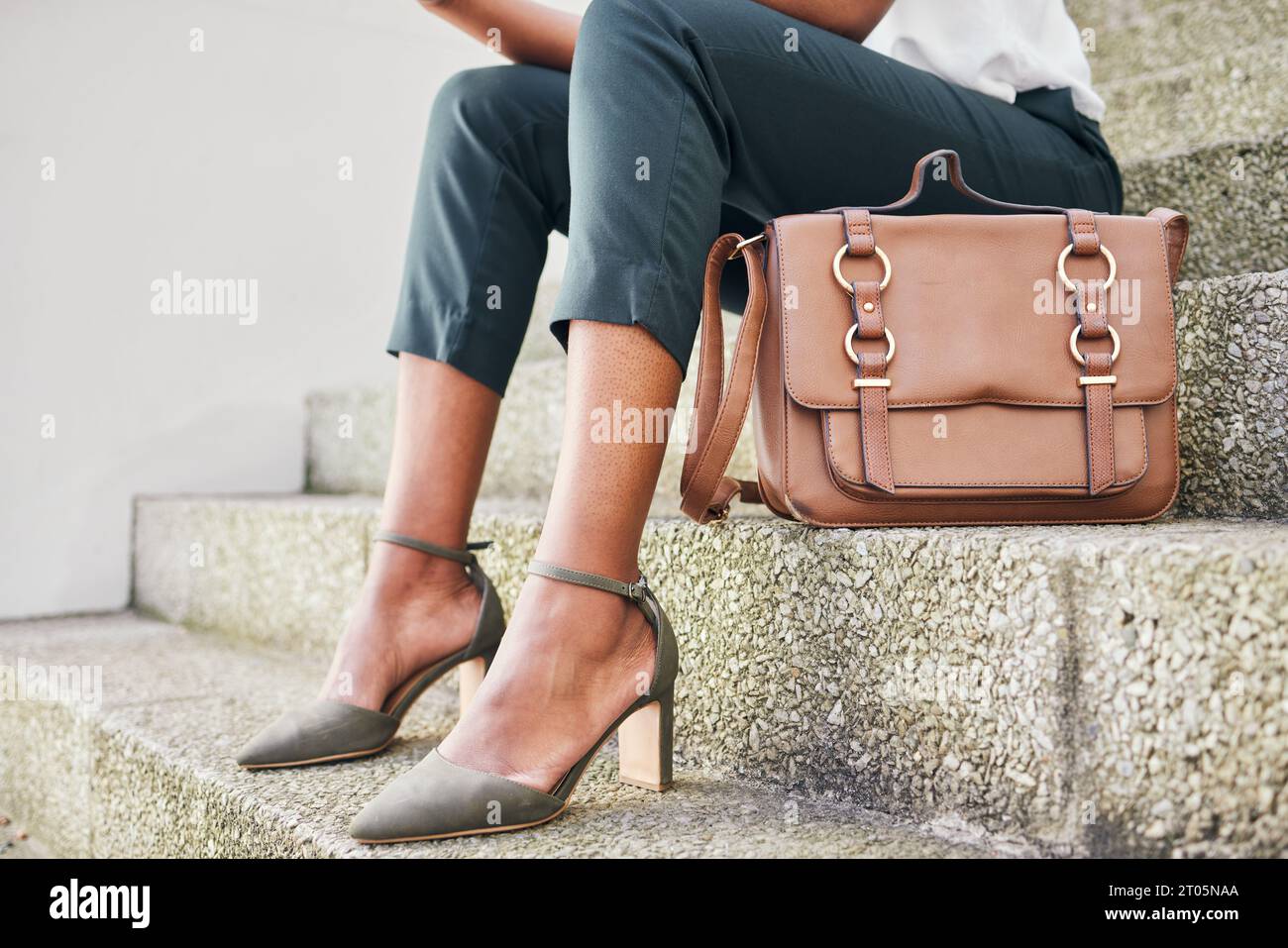 Female solicitor african hi-res stock photography and images - Alamy