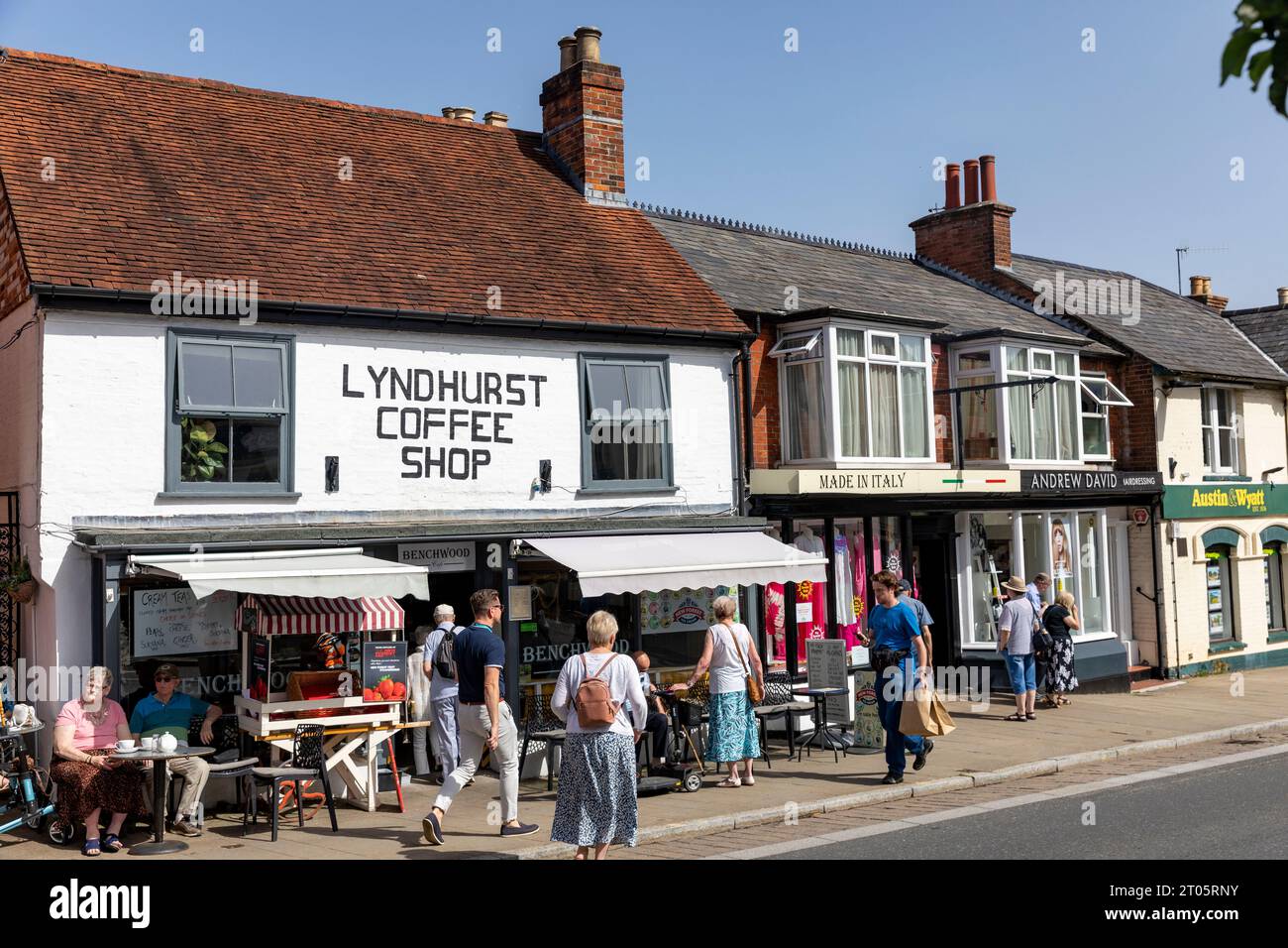 Lyndhurst high street and town centre, Hampshire town,England,UK Stock ...