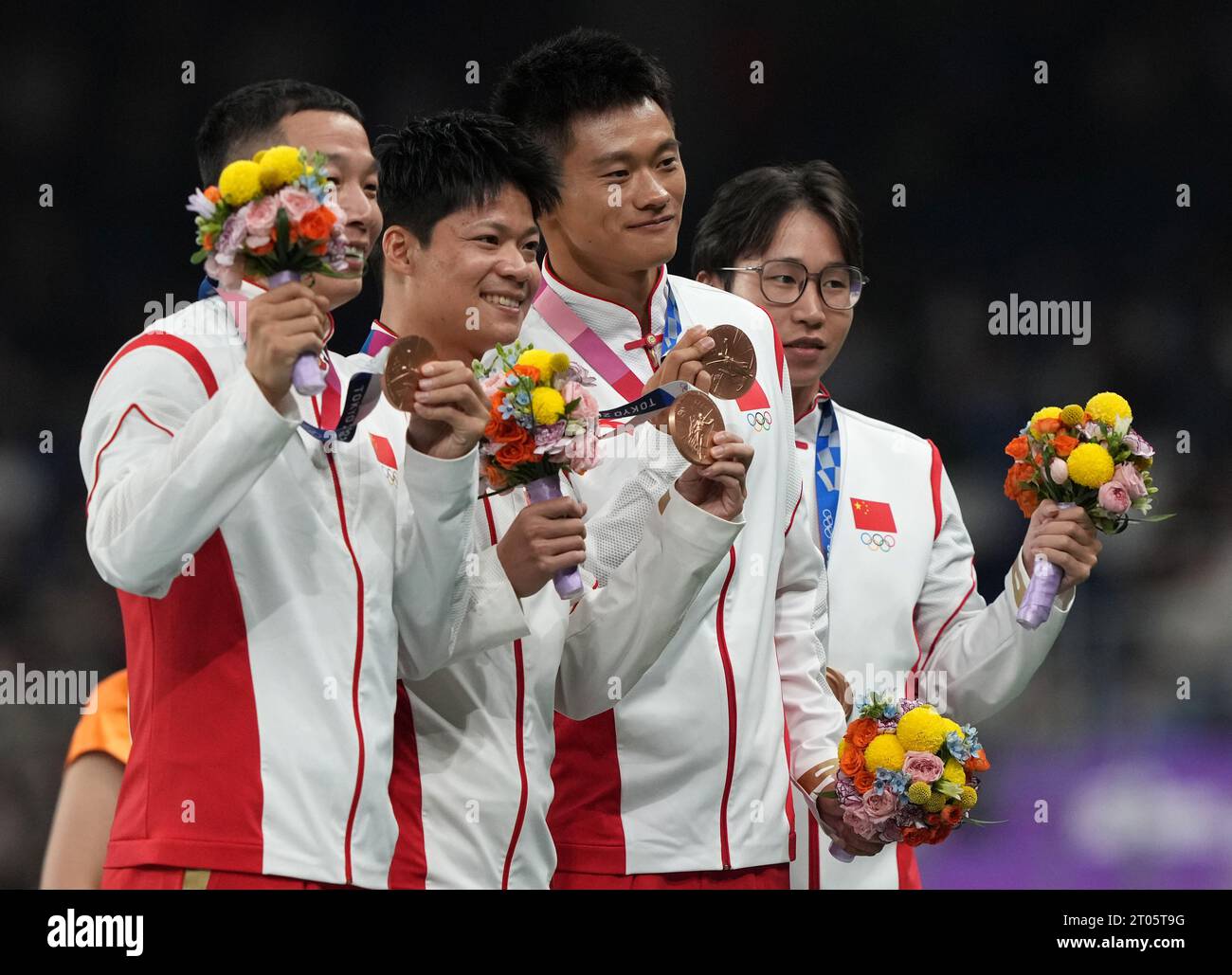 Hangzhou, China's Zhejiang Province. 4th Oct, 2023. Bronze medalists Wu Zhiqiang, Su Bingtian ...