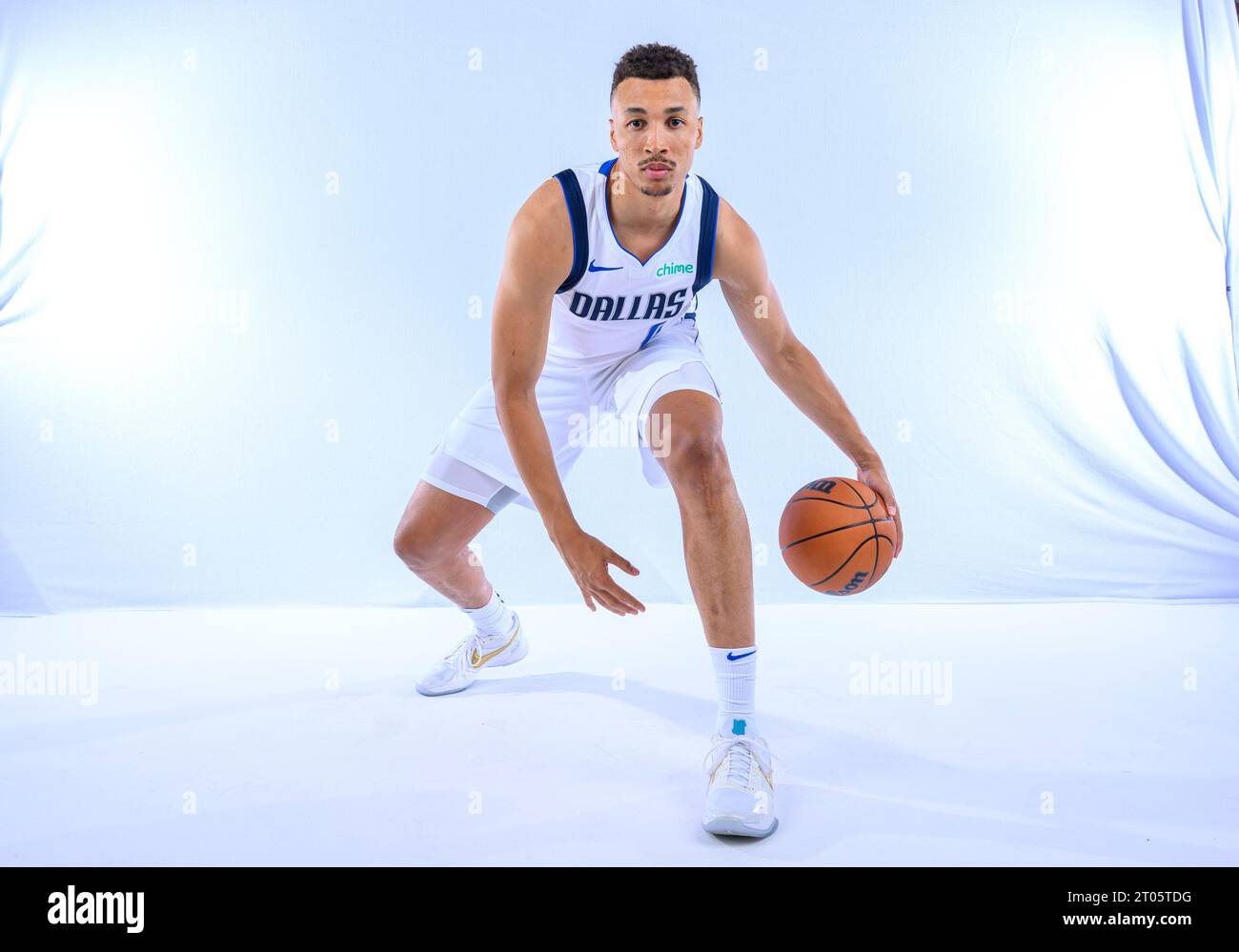 Sept 29, 2023: Dallas Mavericks guard Dante Exum #0 poses during the ...