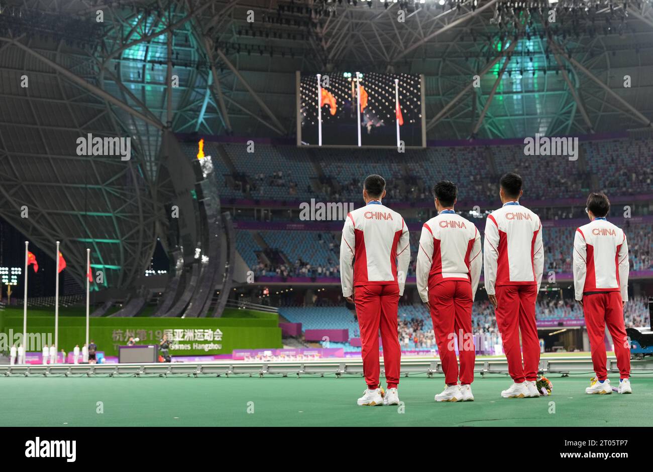 Hangzhou, China's Zhejiang Province. 4th Oct, 2023. Bronze medalists Wu ...