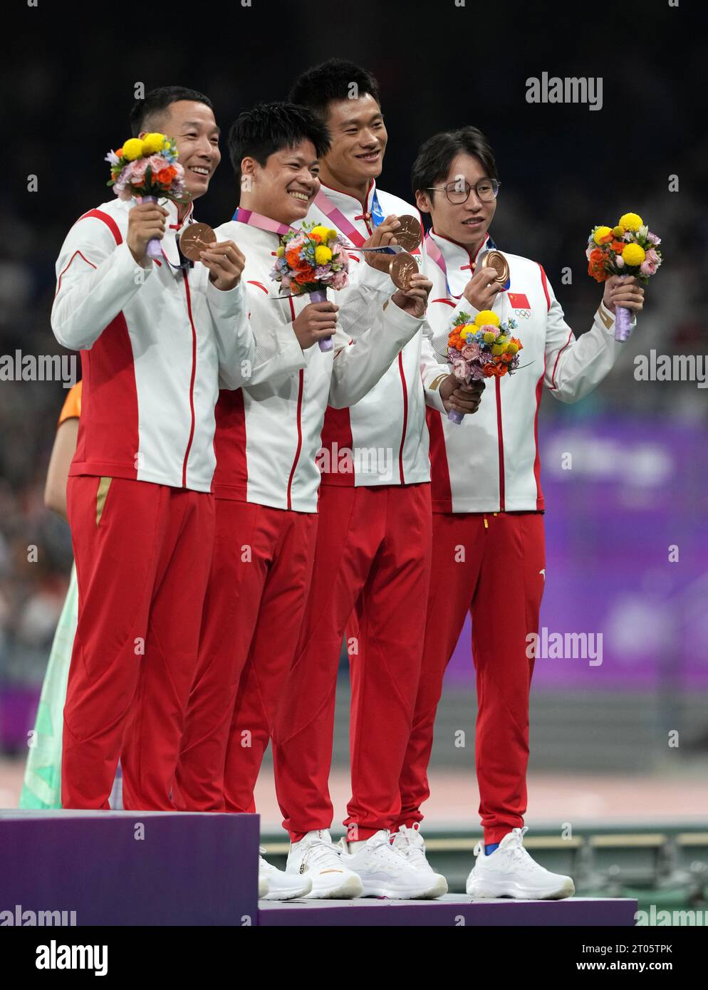 Hangzhou, China's Zhejiang Province. 4th Oct, 2023. Bronze medalists Wu Zhiqiang, Su Bingtian ...