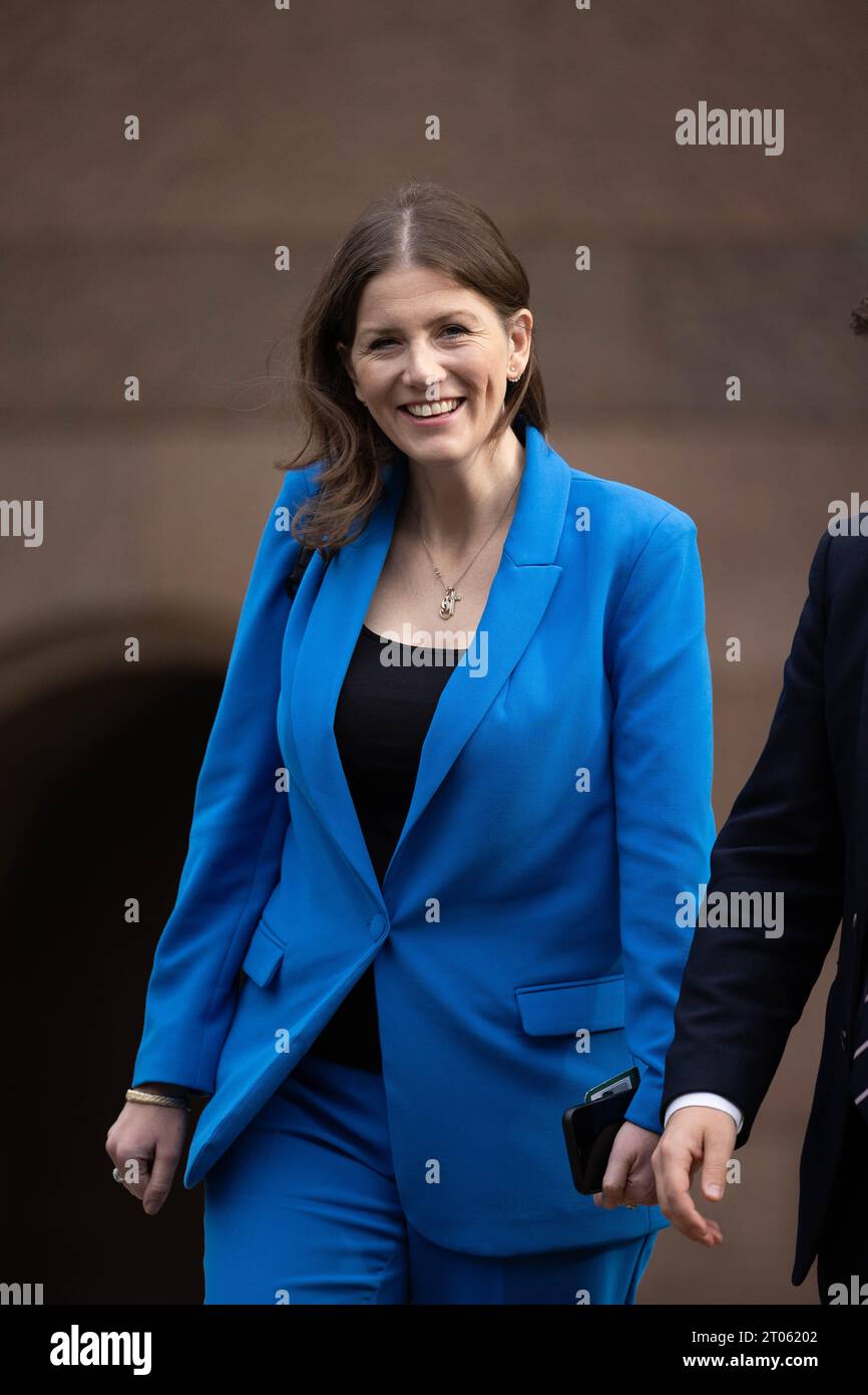 Michelle donelan mp hi-res stock photography and images - Alamy