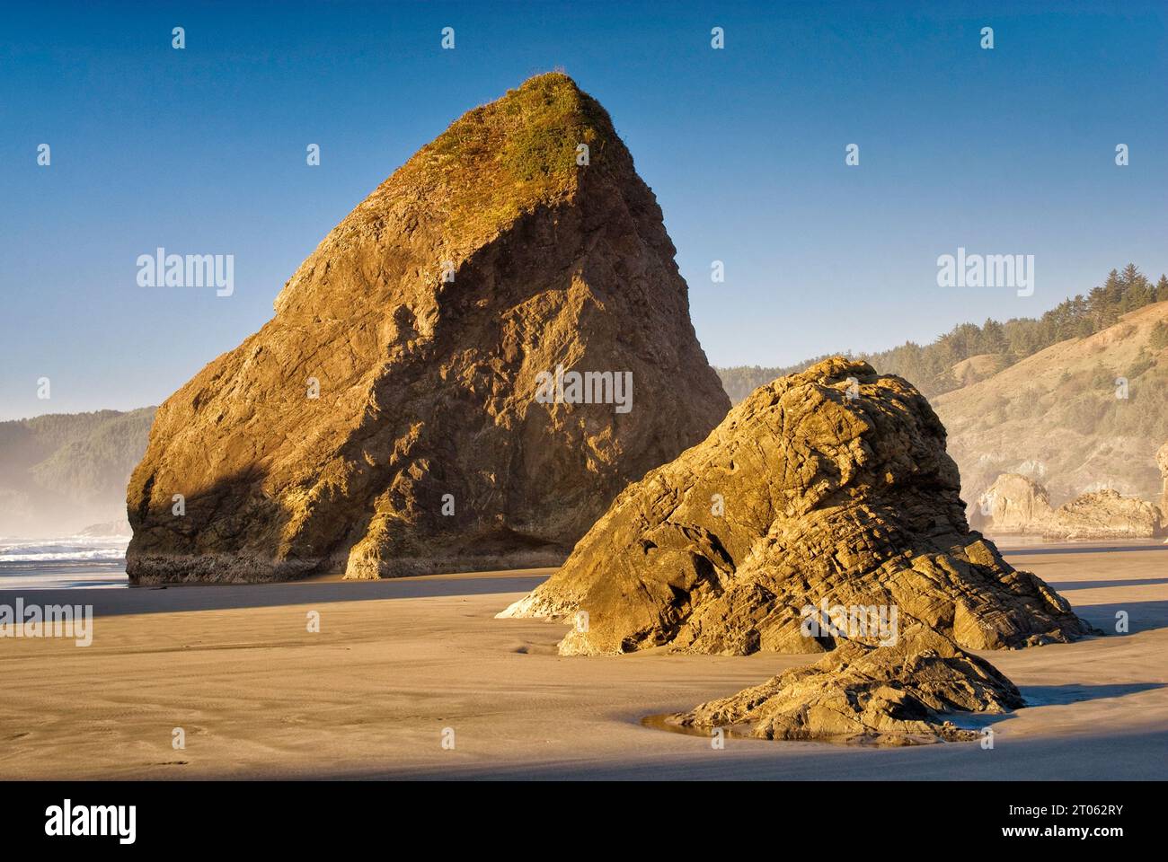 Rocks on Meyers Creek Beach in Pistol River State Park, Oregon, USA ...