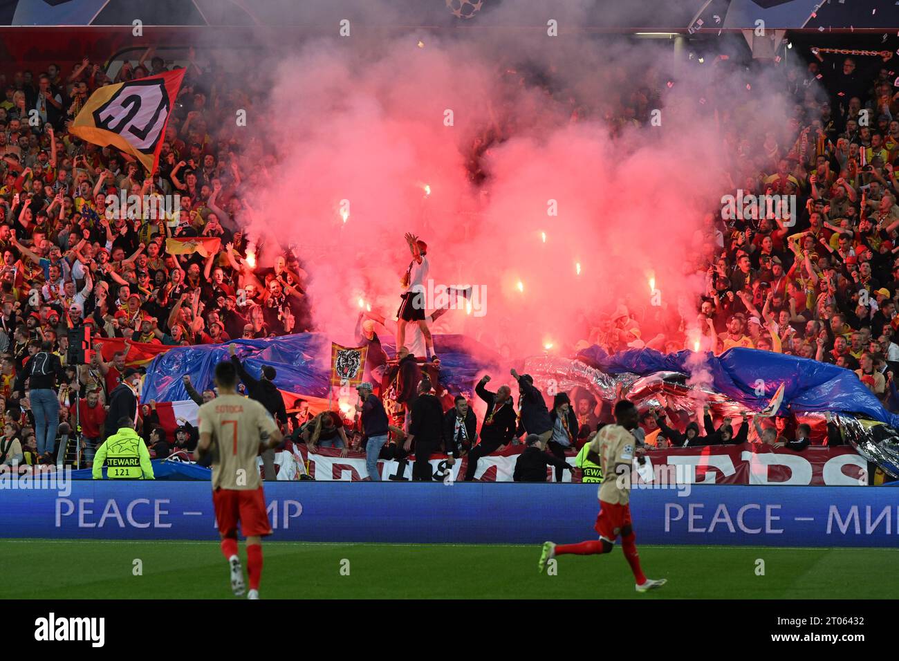 Lens, France. 03rd Oct, 2023. fans and supporters of Lens pictured with ...