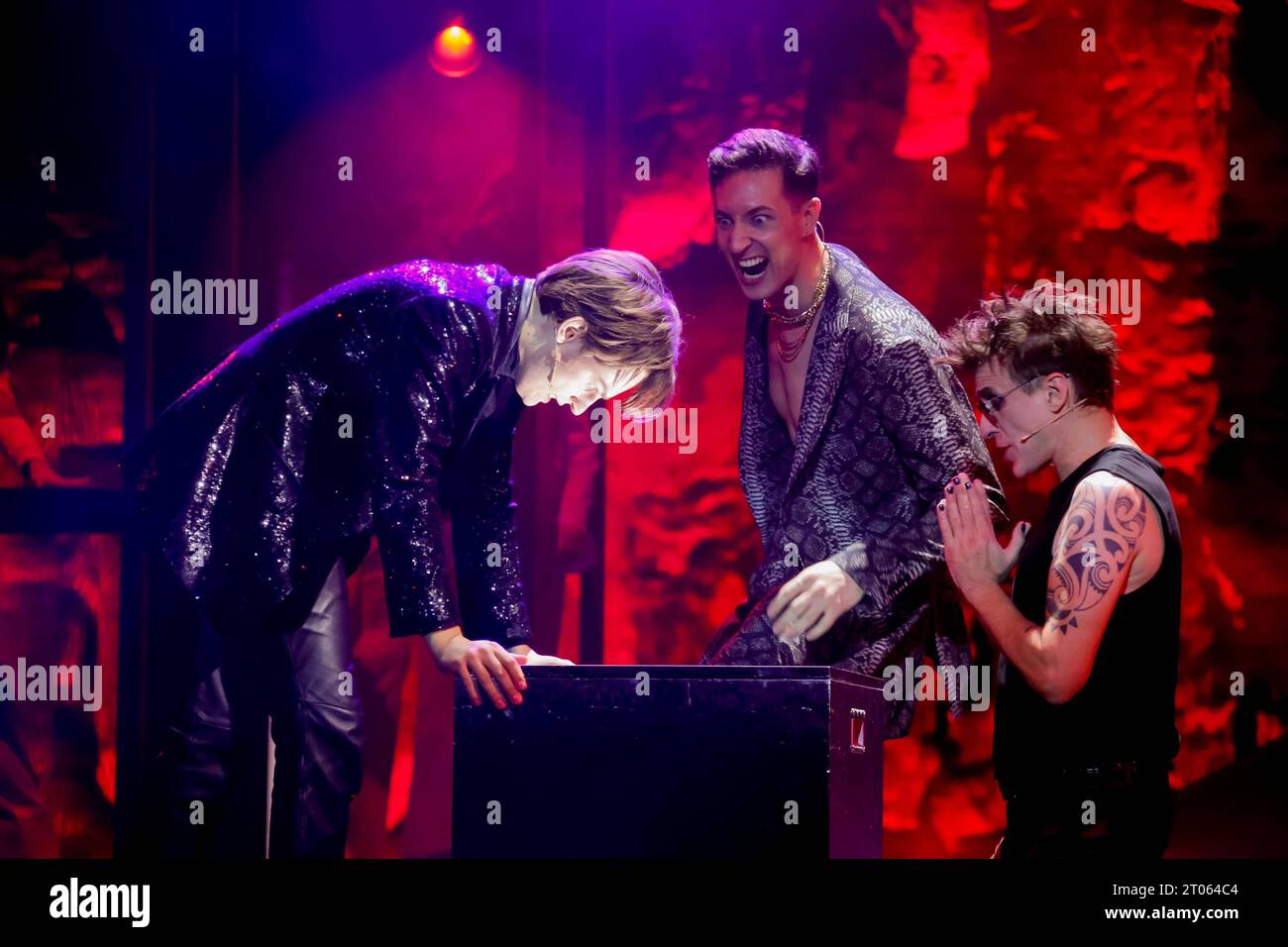 RECORD DATE NOT STATED 03.10.2023, Ronacher, ROCK ME AMADEUS Das FALCO ...