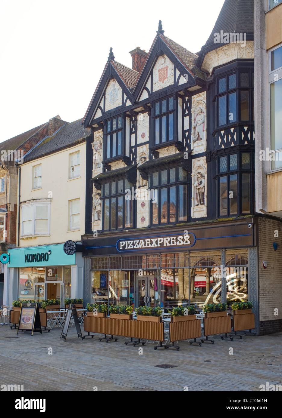Pizza express frontage hi-res stock photography and images - Alamy