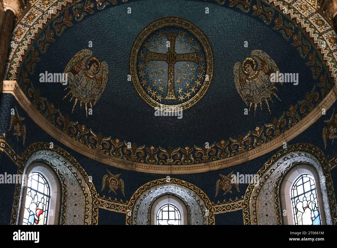 Fitzrovia chapel london hi-res stock photography and images - Alamy