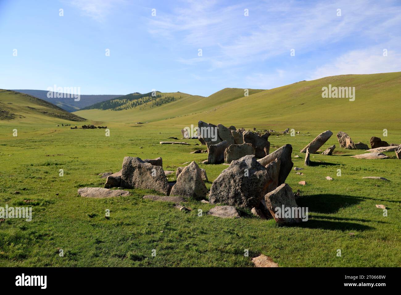 Deer stone monuments and square graves of Temeen Chuluu, Mongolia Stock ...