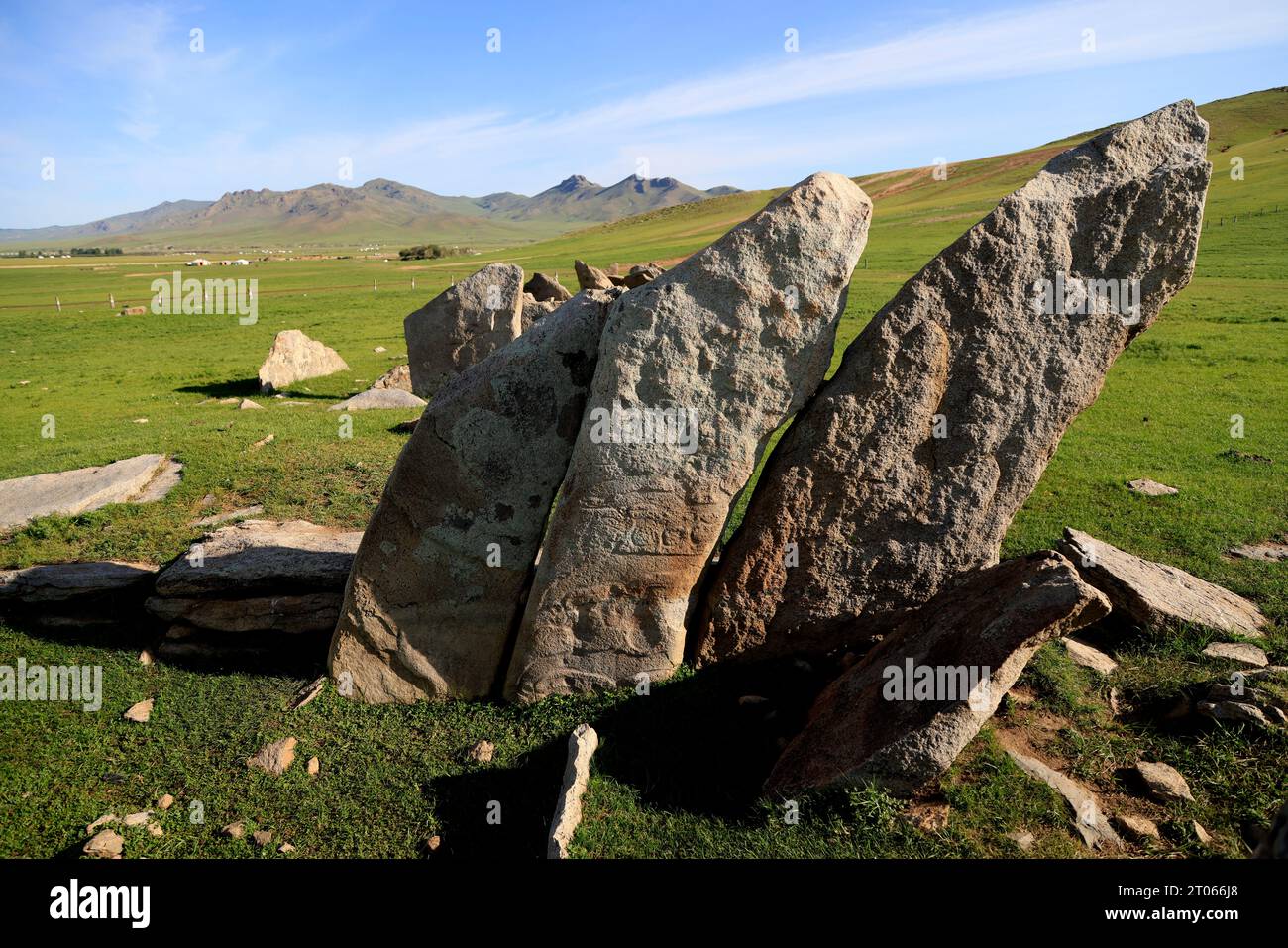 Deer stone monuments and square graves of Temeen Chuluu, Mongolia Stock ...