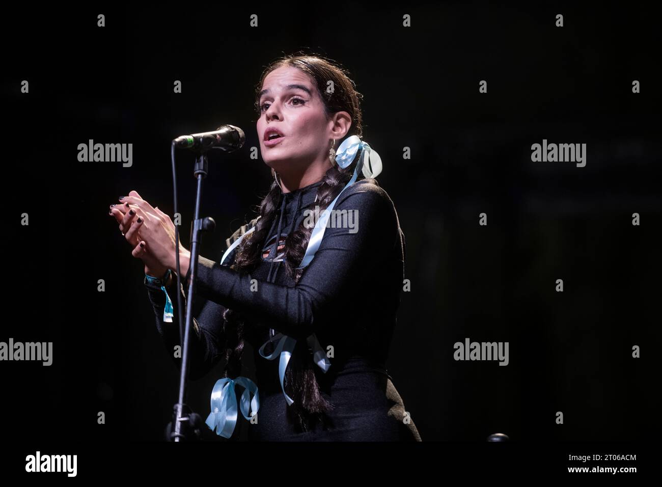 Cantante anna hi-res stock photography and images - Alamy