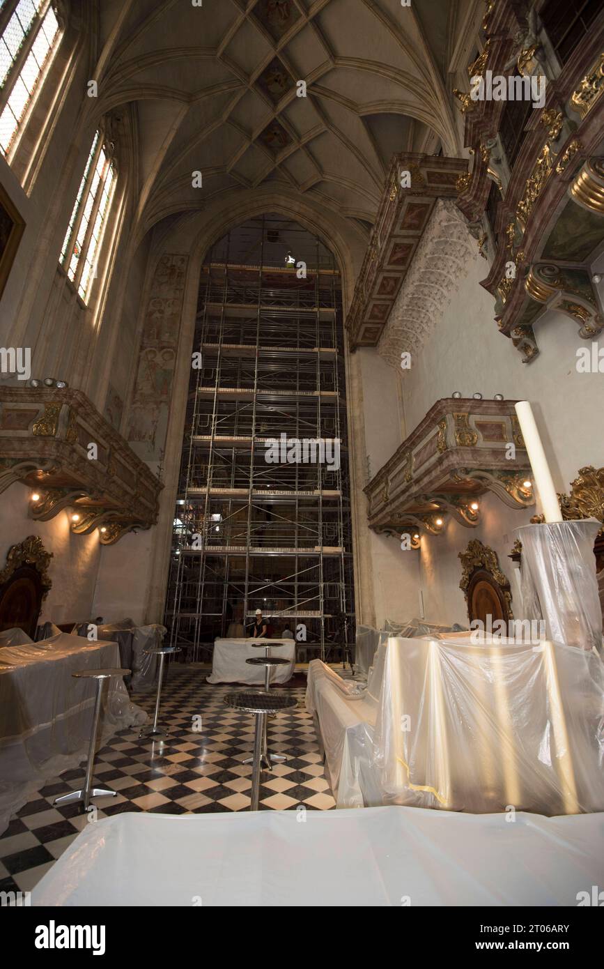 Revitalization Of The Interior Of A Building And Building Structure ...