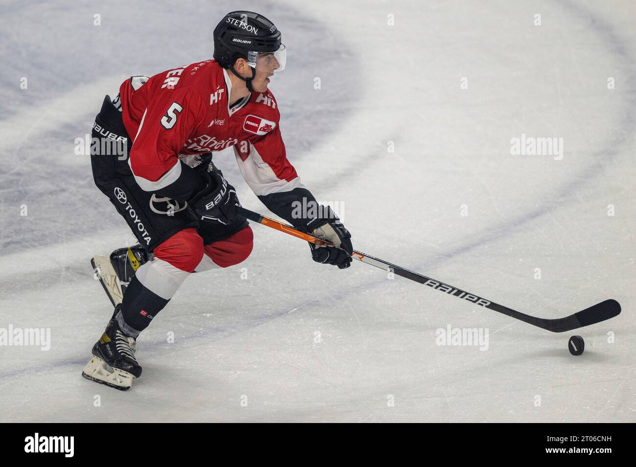 Robin van calster hi-res stock photography and images - Alamy