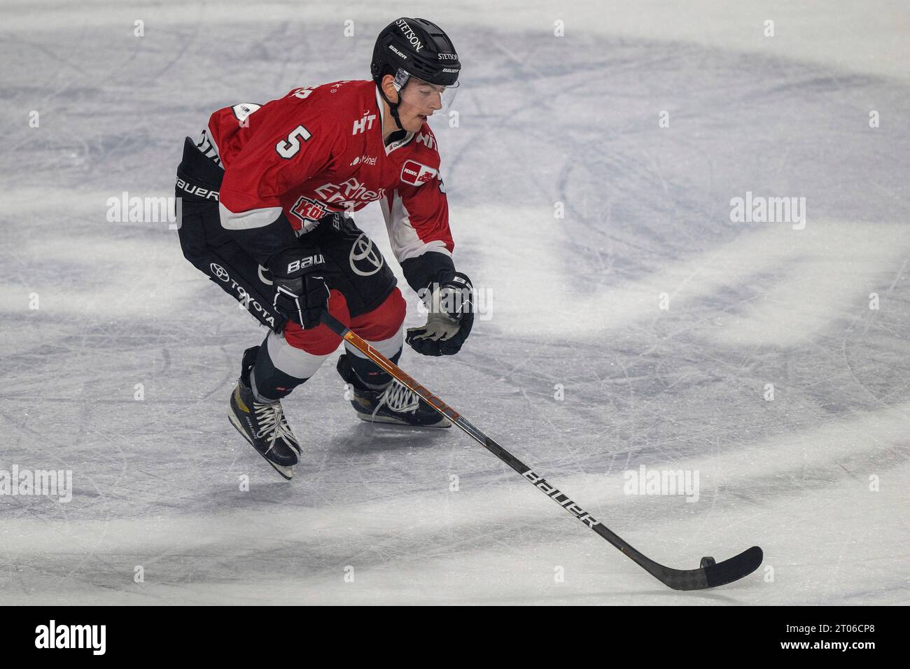 Robin van calster hi-res stock photography and images - Alamy