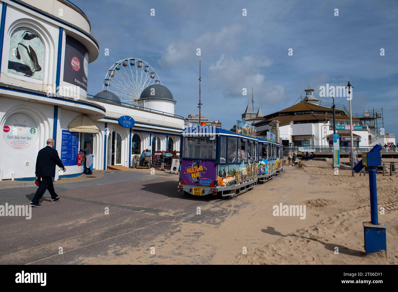 Train in bournemouth hi-res stock photography and images - Alamy