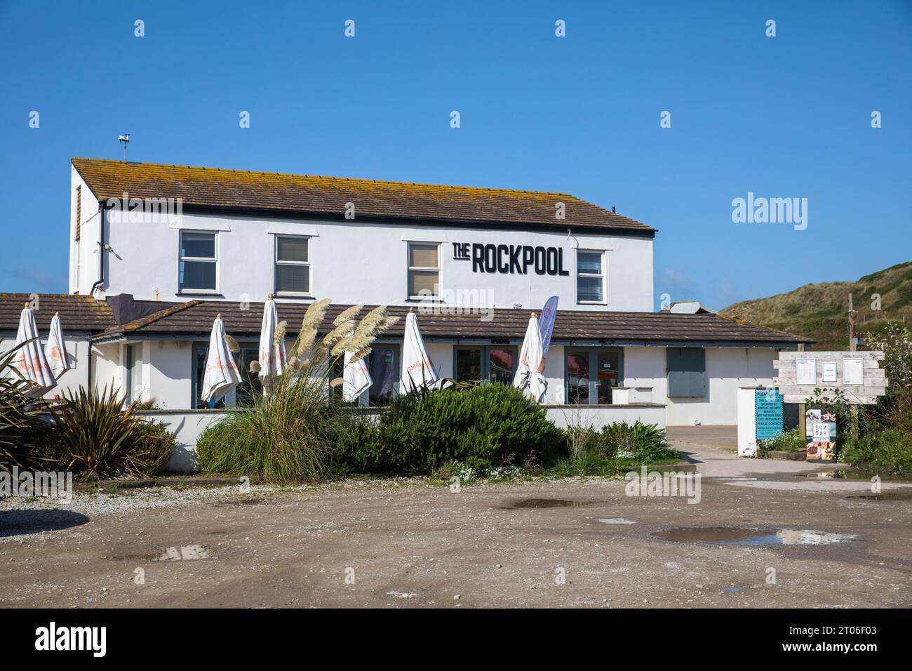 The Rockpool Beach cafe in Gwithian, Cornwall,uk Stock Photo - Alamy
