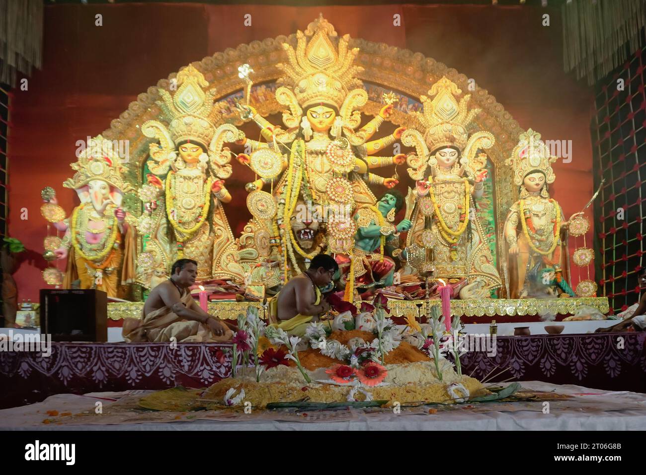 Howrah, West Bengal, India - 5th October, 2022 : Vog,decorated Holy ...