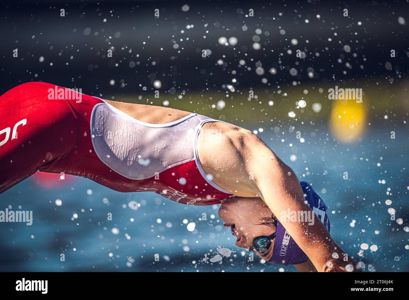 Lisa Perterer participating in Pontevedra in the 2023 World Triathlon ...