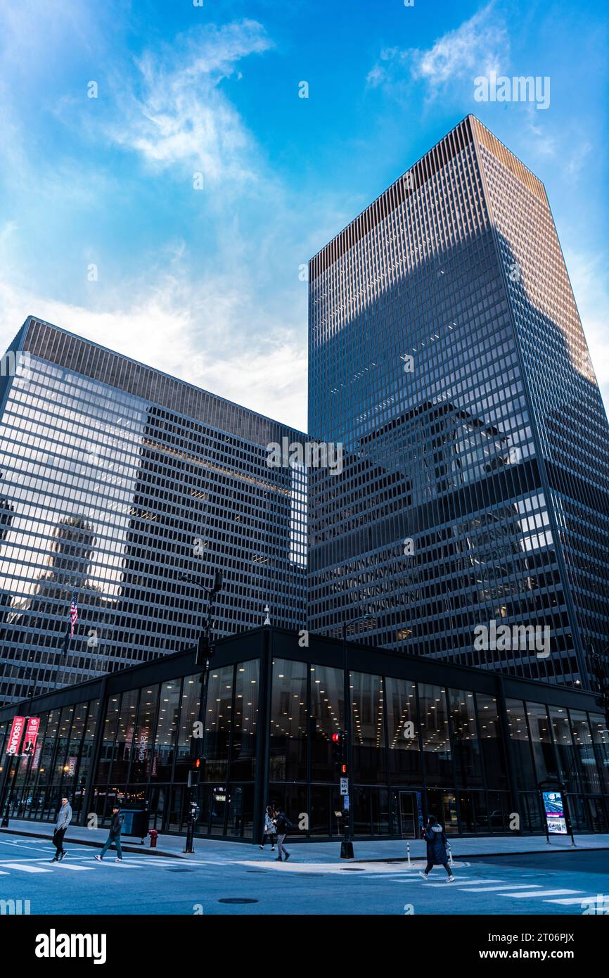 Chicago, USA - April 28, 2023: The Kluczynski Federal Building ...