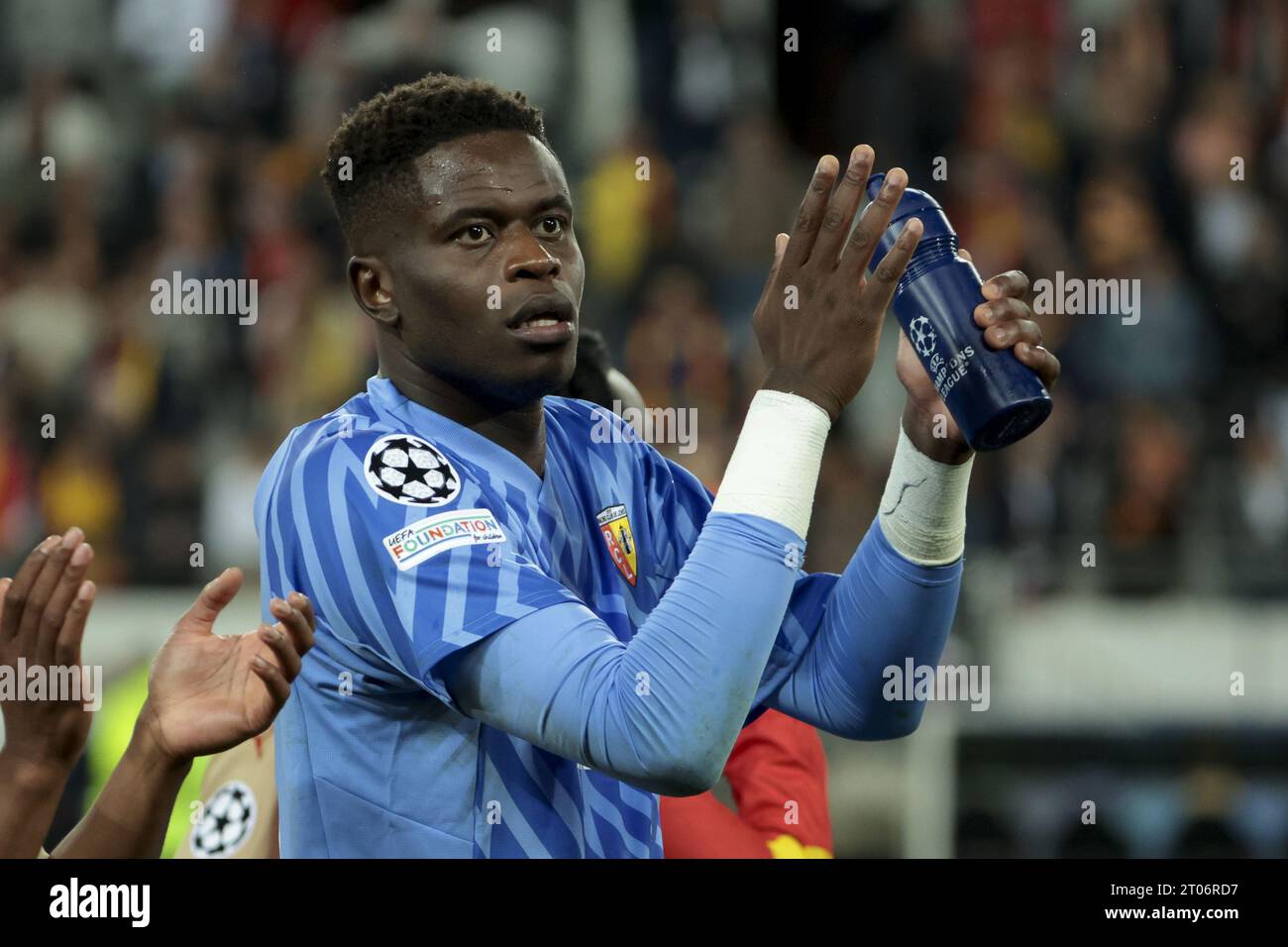 Lens goalkeeper Brice Samba salutes the supporters following the UEFA ...