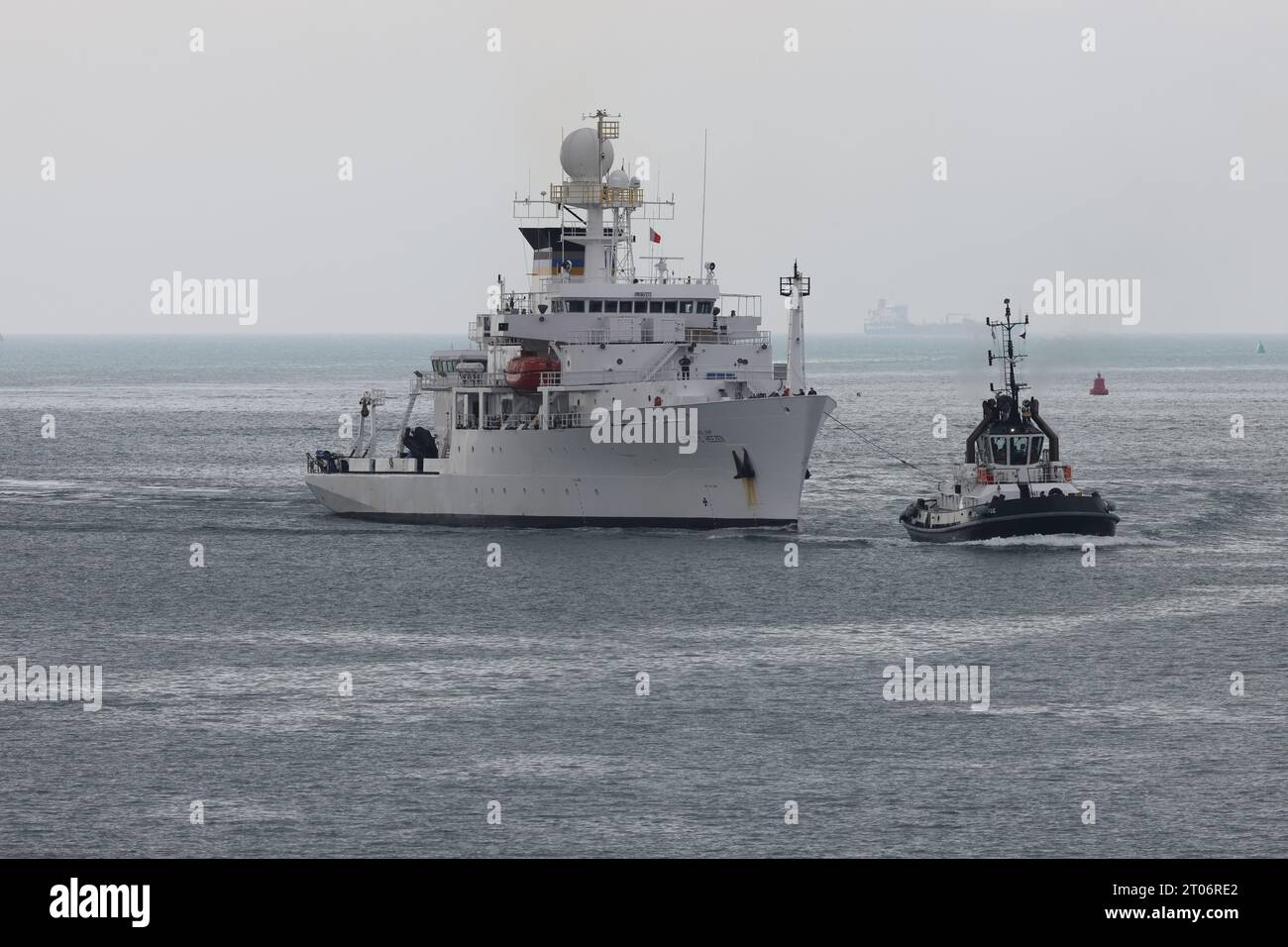 The US Navy research and survey vessel BRUCE C HEEZEN (T-AGS 64) heads ...