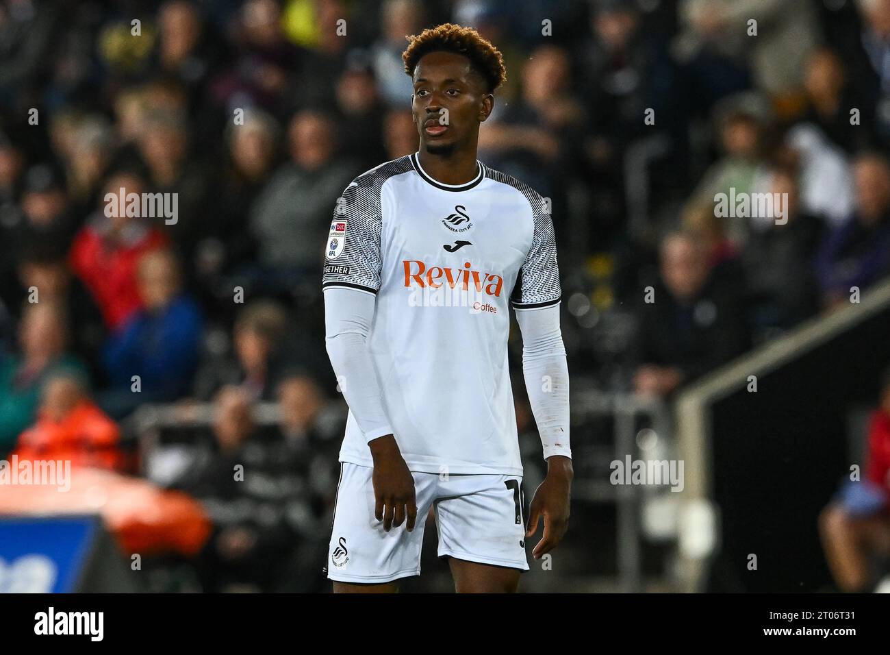 Jamal Lowe #10 of Swansea City during the Sky Bet Championship match ...
