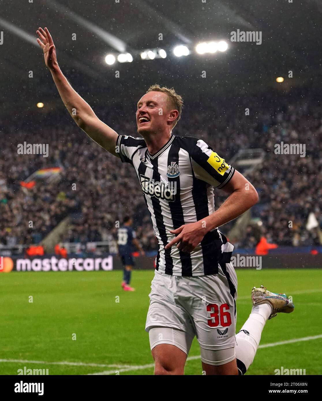 Newcastle United's Sean Longstaff celebrates scoring their side's third ...