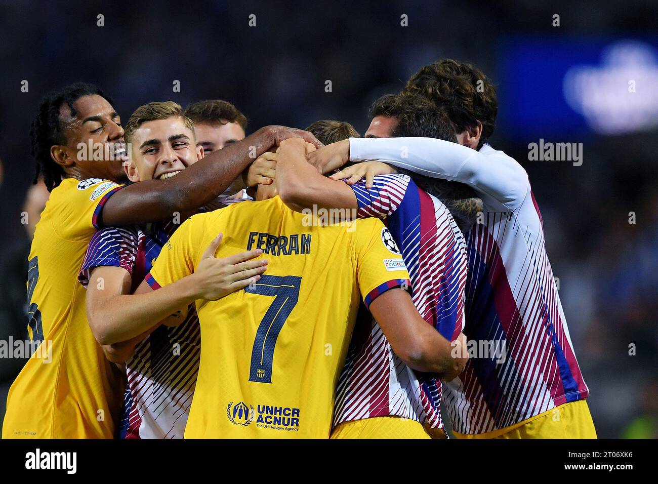 Fc barcelona team group photo hi-res stock photography and images - Alamy