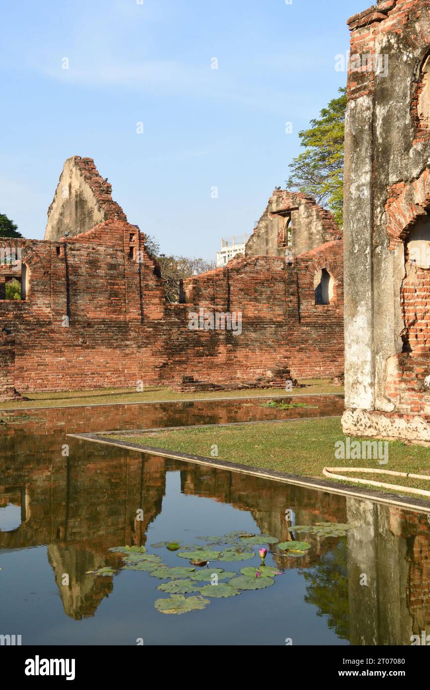 The ruins of King Narai's palace (Phra Narai Ratchaniwet) with water ...