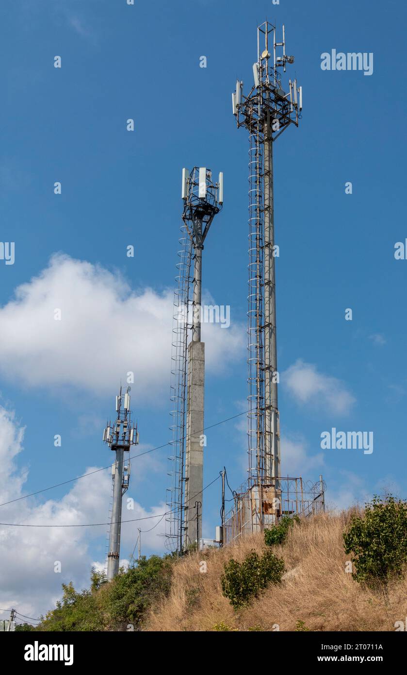 5G radio network telecommunication equipment with radio modules and ...