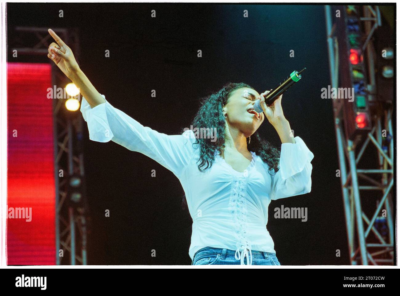 Michelle Williams of Destiny's Child play live at Radio 1 One Big ...