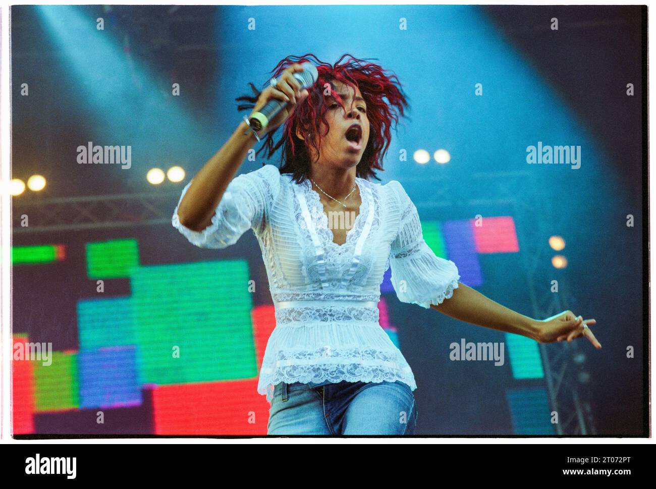 Kelly Rowland of Destiny's Child play live at Radio 1 One Big Sunday at ...