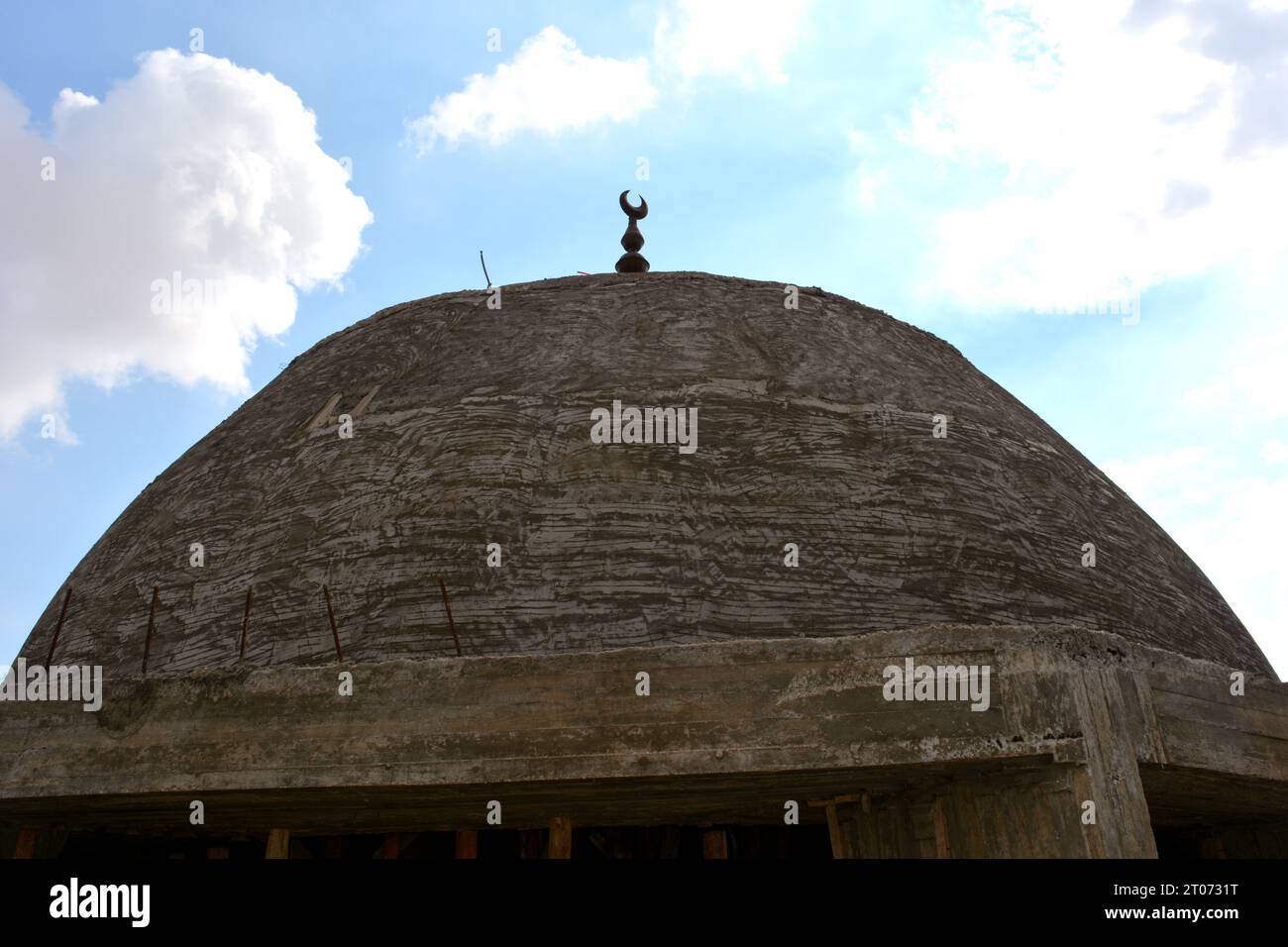 A new mosque under construction, building a new grand Masjid mosque in ...