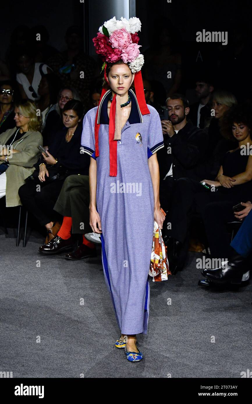 Paris, France. 30th Sep, 2023. Model Greta Bultmann walks on the runway ...