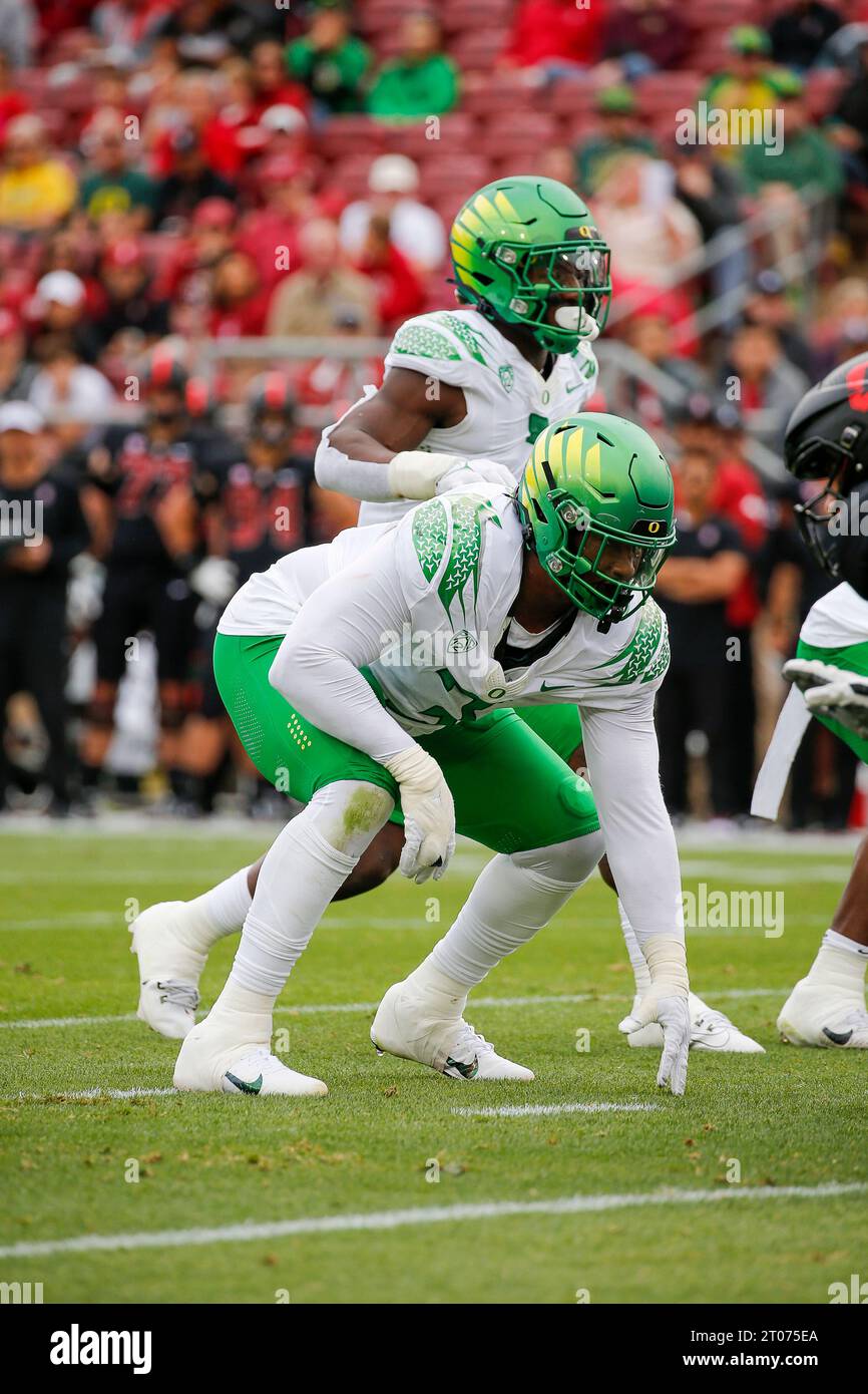 PALO ALTO, CA - SEPTEMBER 30: Oregon Ducks DE Brandon Dorlus (3) waits ...