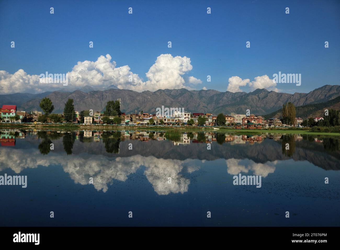 Aerial view of srinagar hi-res stock photography and images - Alamy