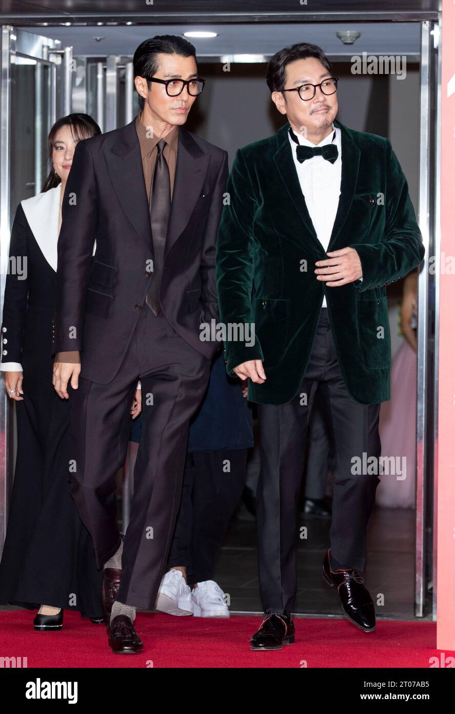 Busan, South Korea. 4th Oct, 2022. (L to R) South Korean actress Han ...