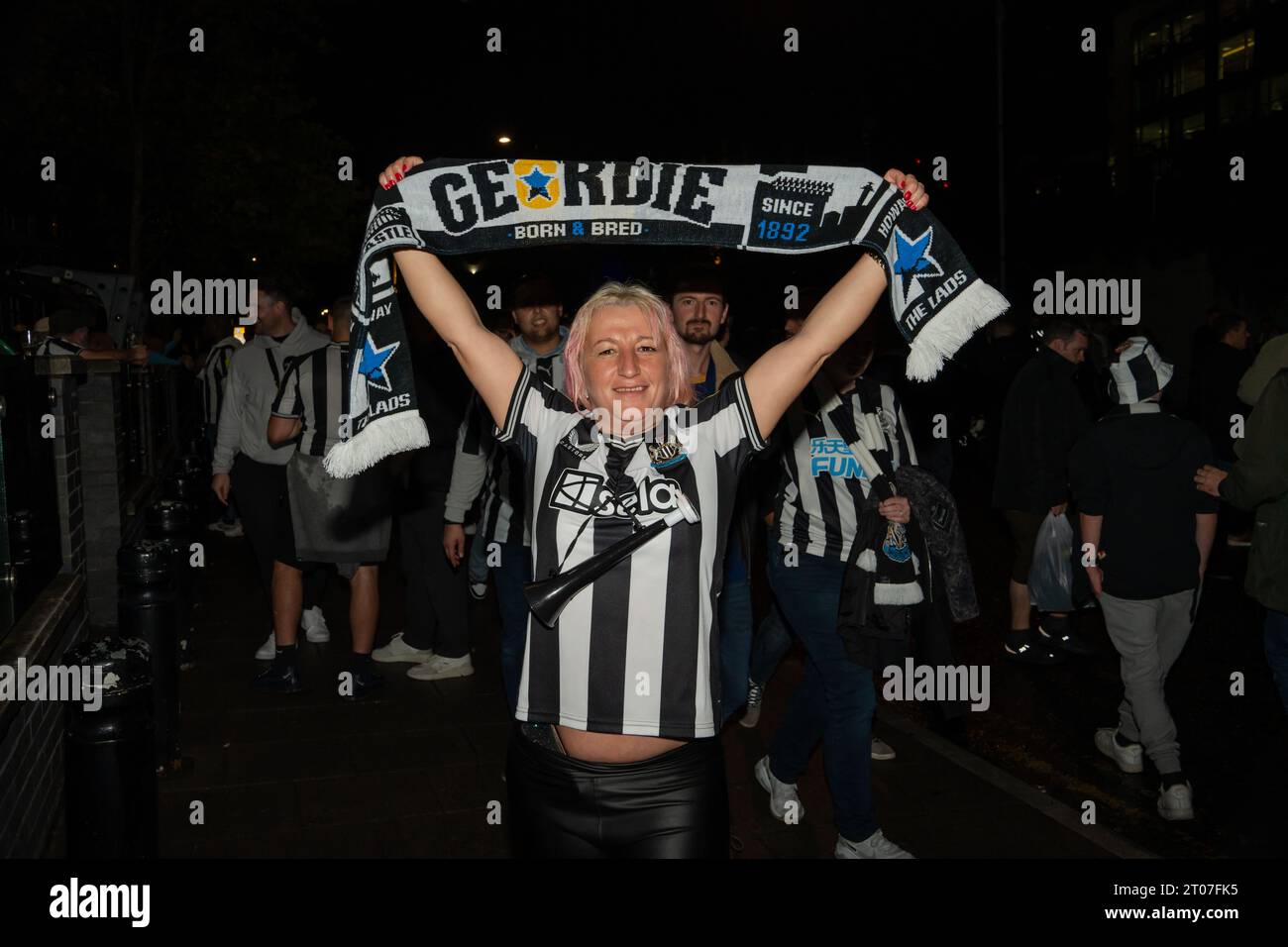 Newcastle united fans hi-res stock photography and images - Alamy