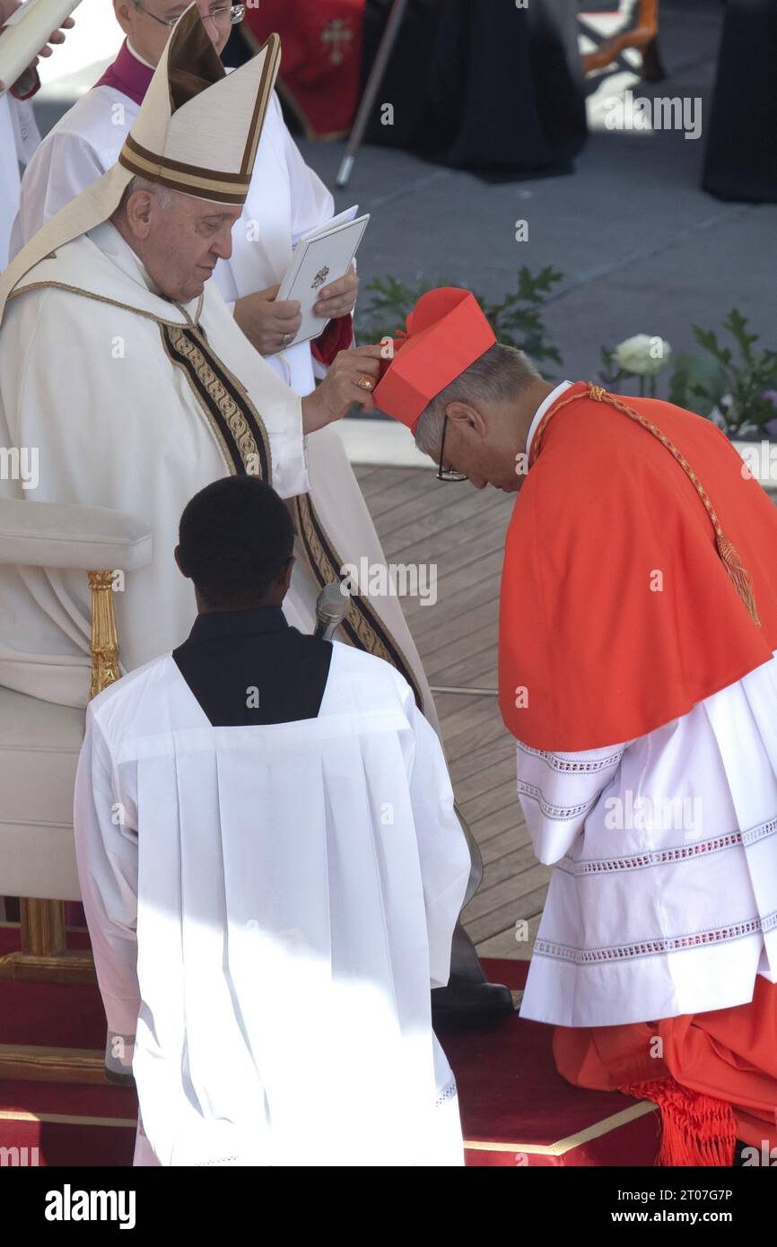 Stephen papa hi-res stock photography and images - Alamy