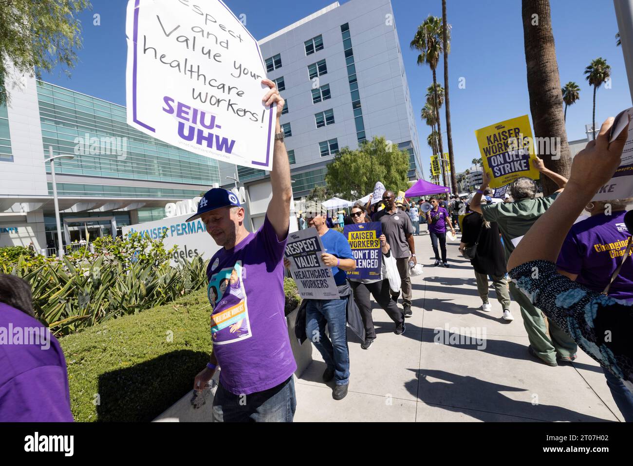Los Angeles, USA. 04th Oct, 2023. 75000 unionized SEIU-UHW workers went ...