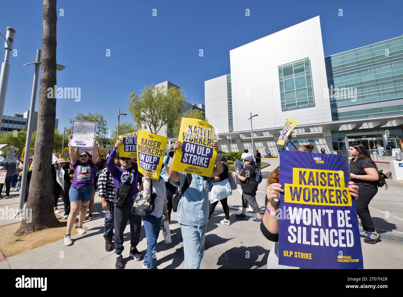 Los Angeles, USA. 04th Oct, 2023. 75000 unionized SEIU-UHW workers went ...
