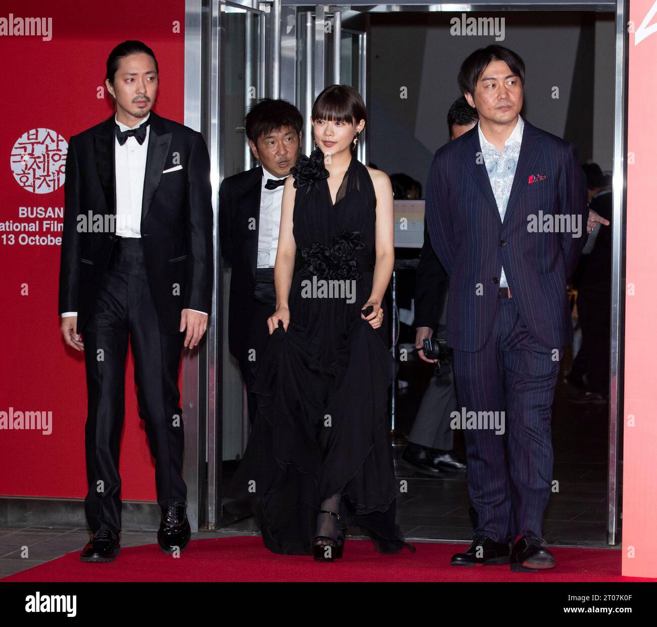 Busan, South Korea. 4th Oct, 2022. Japanese actors Ryuya Wakaba and Hana Sugisaki, arrives red ...