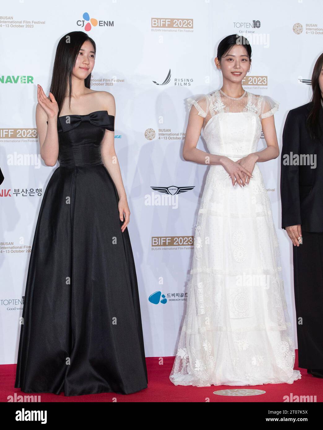 Busan, South Korea. 4th Oct, 2022. (L to R) South Korean actress Kim ...