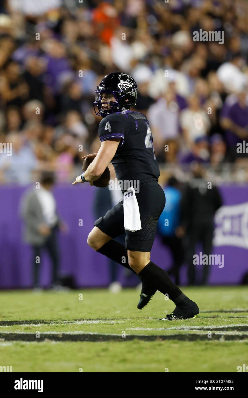 TCU quarterback Chandler Morris (4) looks to pass during an NCAA ...