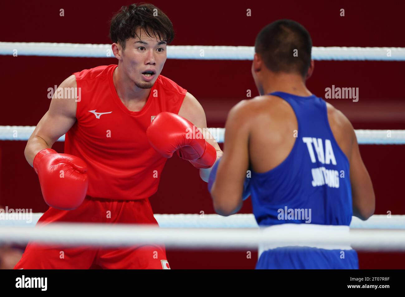 Hangzhou, China. 4th Oct, 2023. (L to R) Shudai Harada (JPN), Juntrong ...