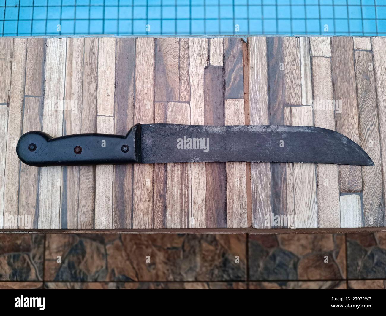 Machete object recovered from rust through electrolysis process ...